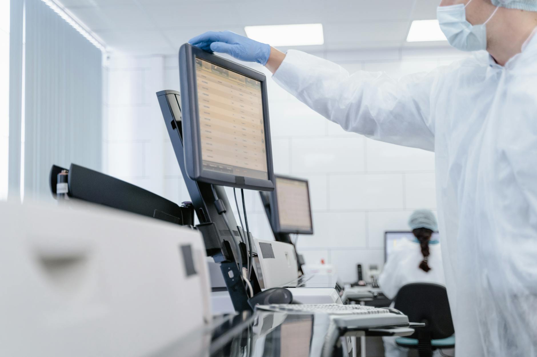 Harnessing Data Mining in Healthcare - Osum Harnessing Data Mining in Healthcare - Osum