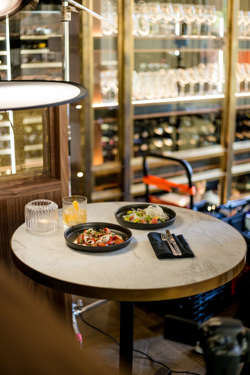 Raising the Bar: An Insightful Overview of the Bar Industry - Osum Raising the Bar: An Insightful Overview of the Bar Industry - Osum